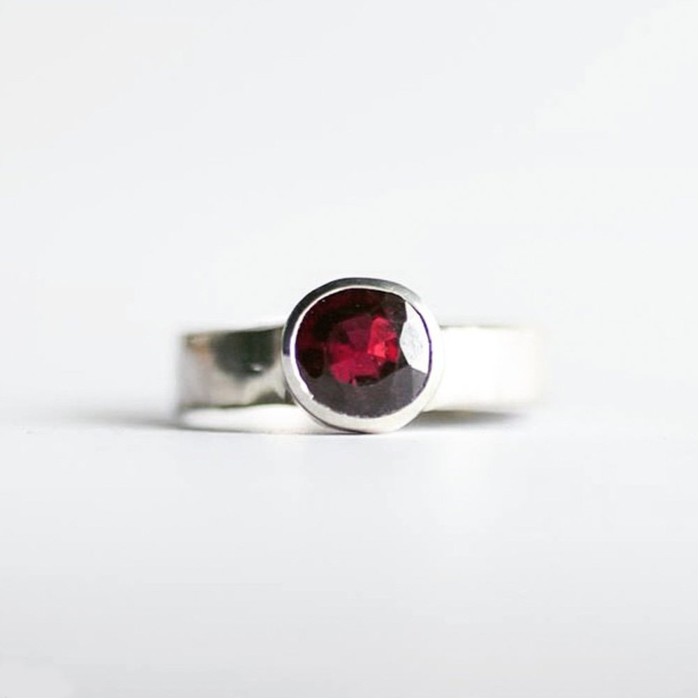 Red spinel engagement ring – Vena Amoris